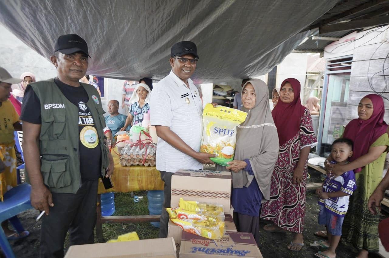 Pemda Halmahera Utara Salurkan Bantuan Korban Banjir di Galela Selatan ...